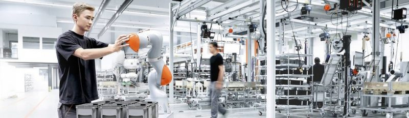 Robot KMR iiwa : un robot mobile apte à la collaboration Homme Machine ...